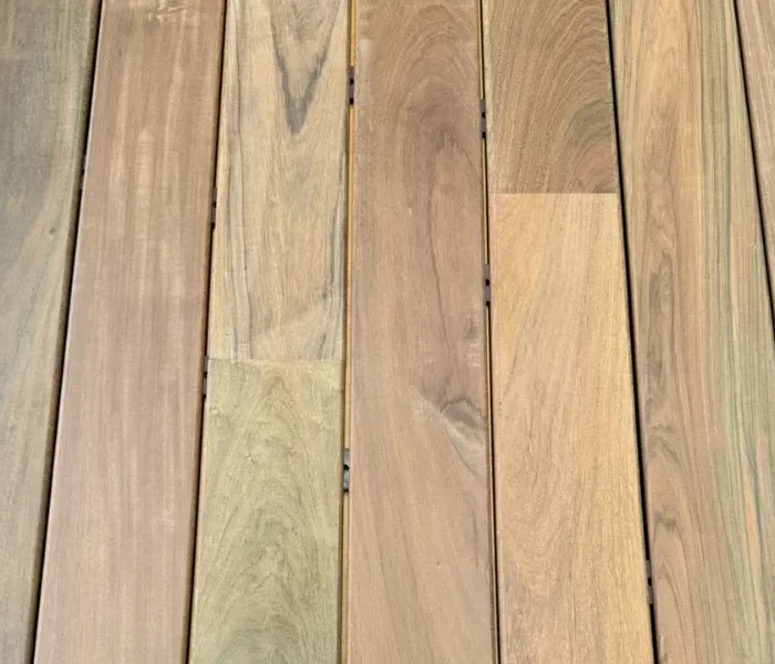DECK LAPACHO LATERAL LISO M/H EN PUNTAS | Indusparquet | Pisos de ...